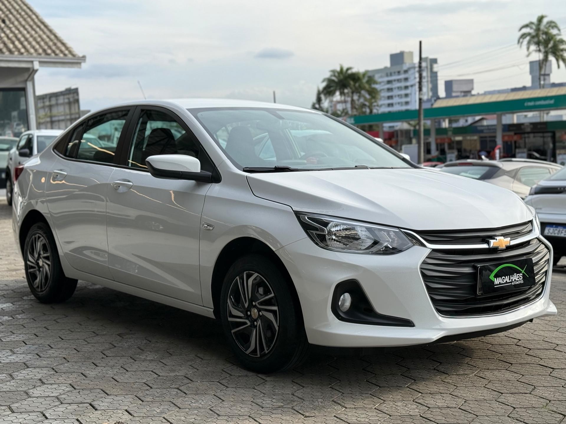 Chevrolet Onix SEDAN Plus LT 1.0 12V Flex 4p Mec. - 71.890 - Joinville ...